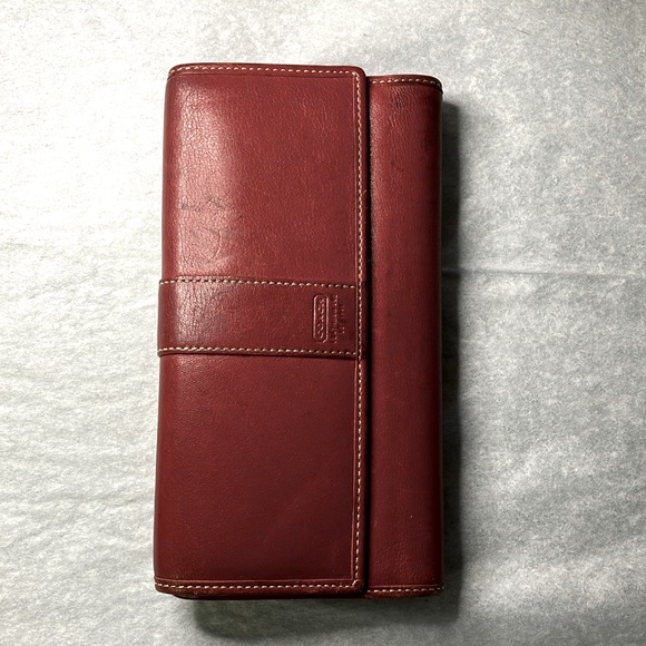 Coach | Bags | Coach Vintage Hampton Red Leather Trifold Wallet ...